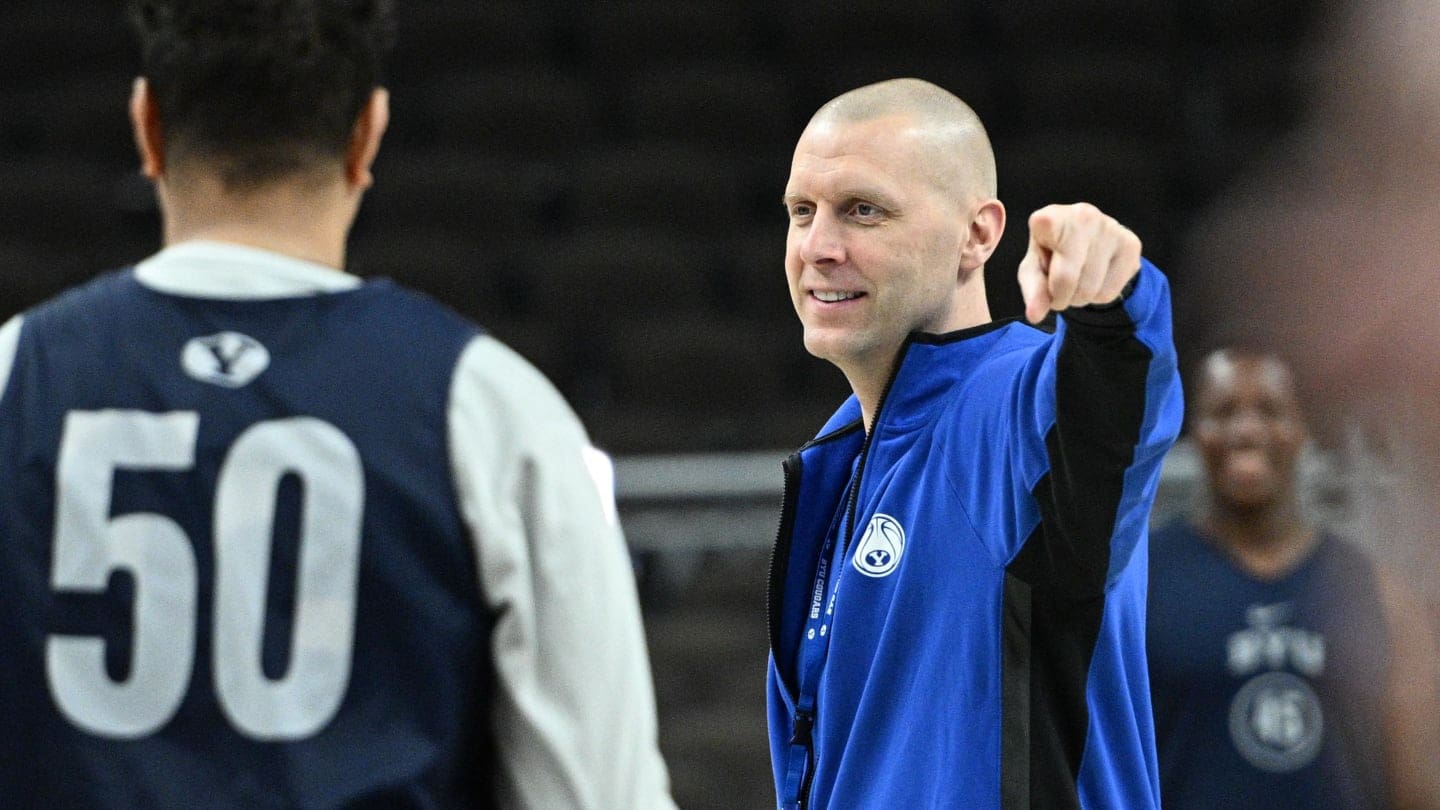 WATCH: Mark Pope and his daughters dance at Kentucky's Father-Daughter ...