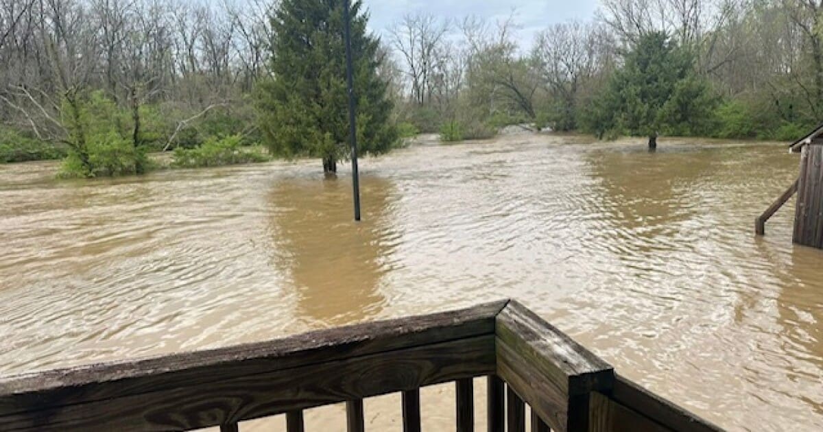 Flood’s impact on Georgetown businesses: Salon owner loses days of ...